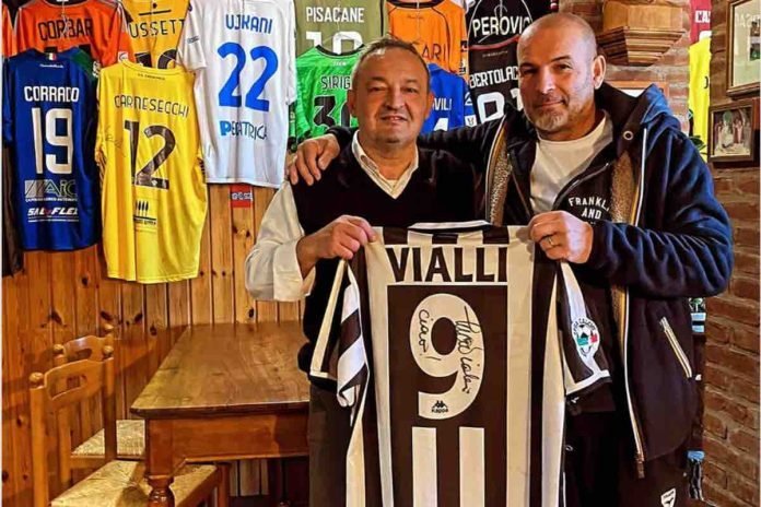 Gianluca Vialli resta nella Trattoria Franca e Luciano: ritrovata la ...