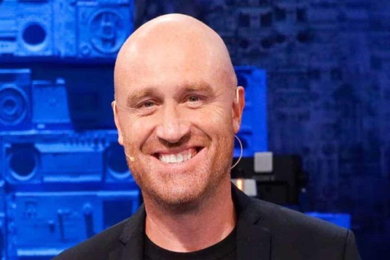 Rudy Zerbi incanta tutti: il suo albero di Natale è da togliere il ...