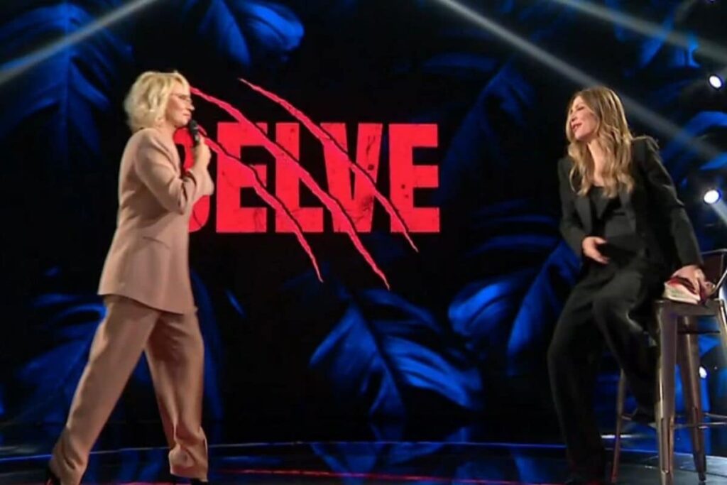 "Vorrei riportare in vita Maurizio...", Maria De Filippi lo ammette a ...